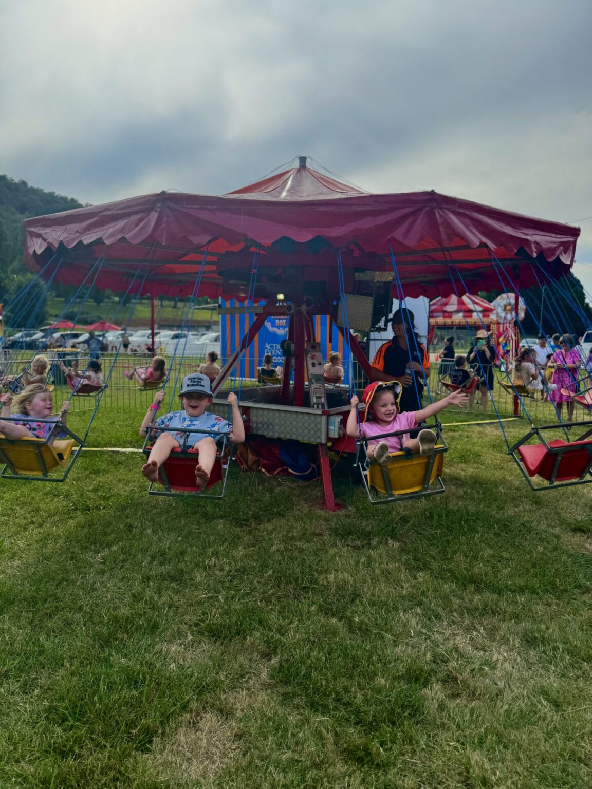 Chair-O-Plane Ride - Action Events | Amusement Hire Melbourne | Jumping ...